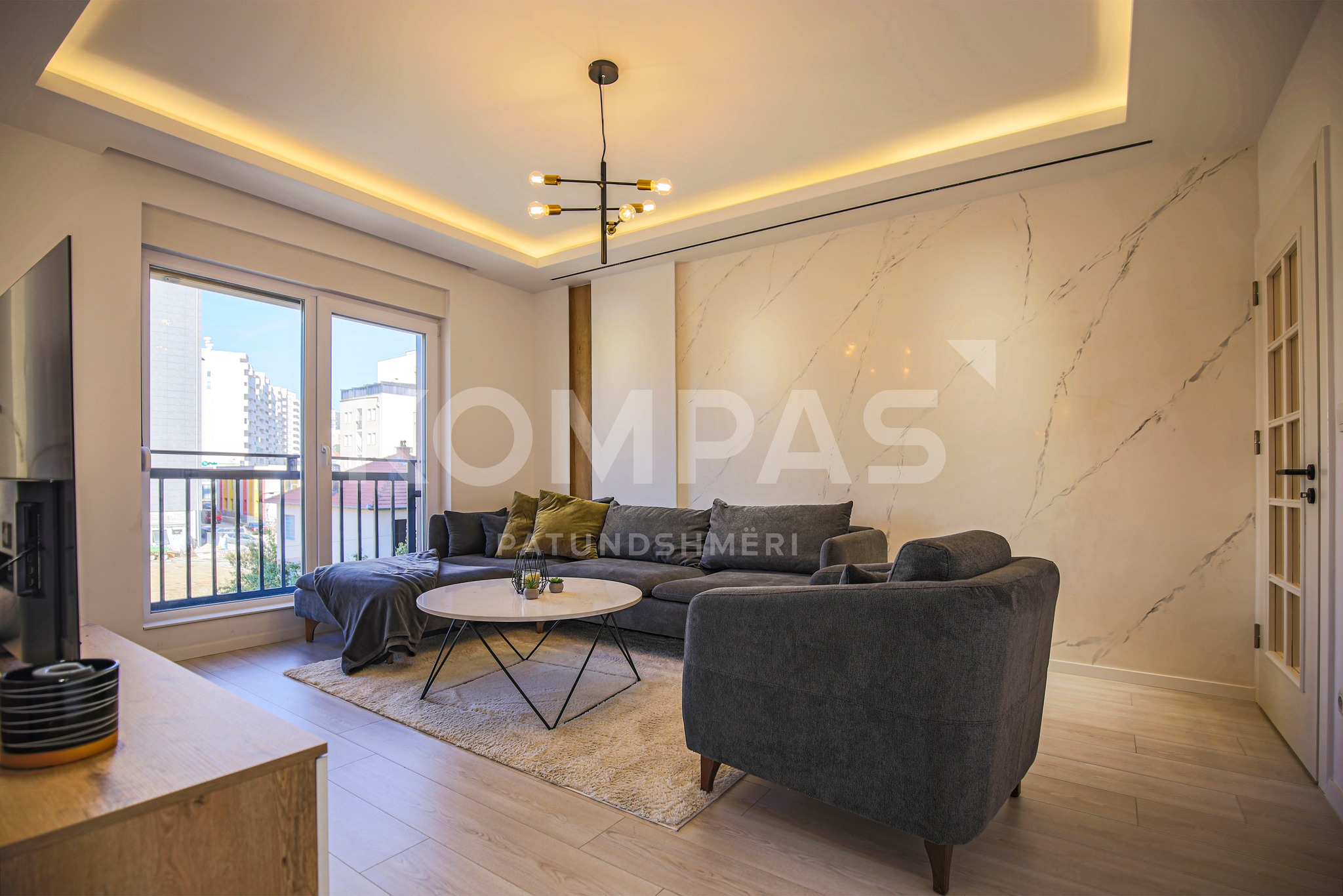 Banesë në shitje afër rrugës C - ooo houses